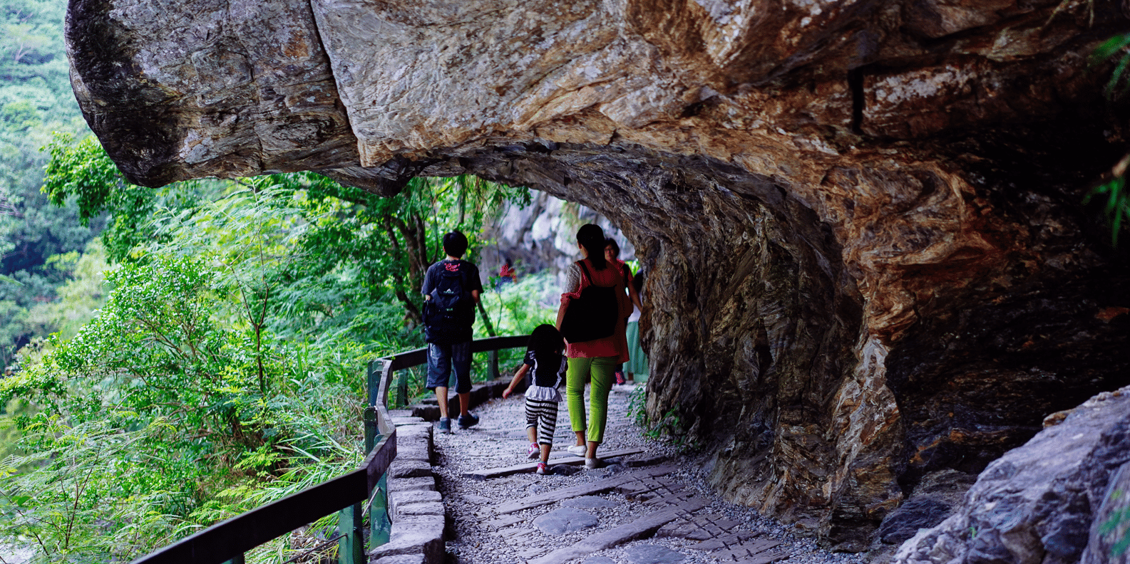 Taroko Gorge Shakadang Trail The Eternal Spring Shrine Live, Travel, Teach | atelier-yuwa.ciao.jp