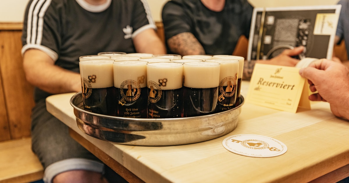 Düsseldorf: Altbier-Safari Beer Walking Tour | GetYourGuide