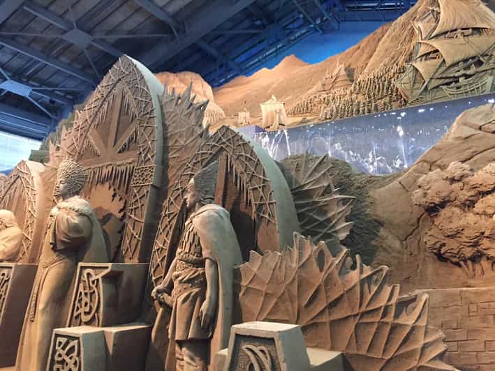 From Osaka: Tottori Sand Dunes,Hakuto Shrine Museum Bus Tour | GetYourGuide