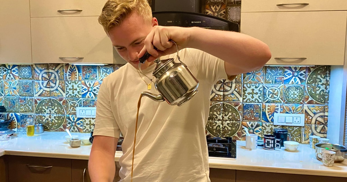 Chai Master Class - Savor Food in an Indian Family Home | GetYourGuide