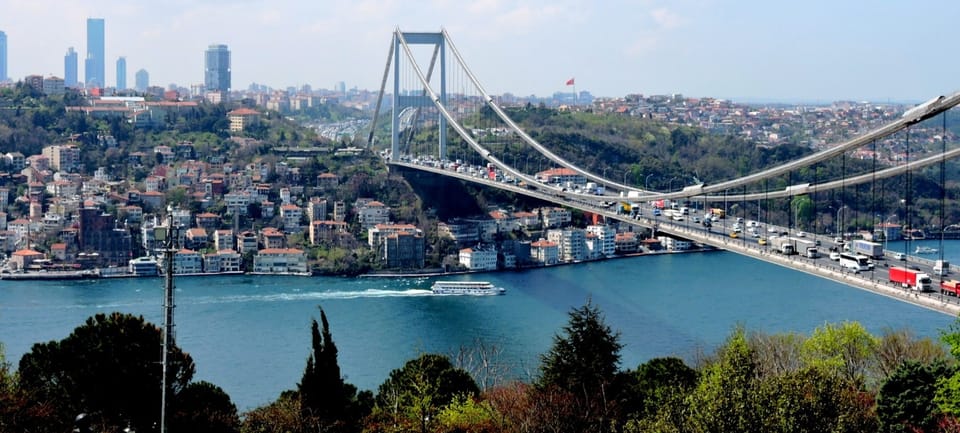 Estambul: tour de medio día y crucero por el Bósforo | GetYourGuide