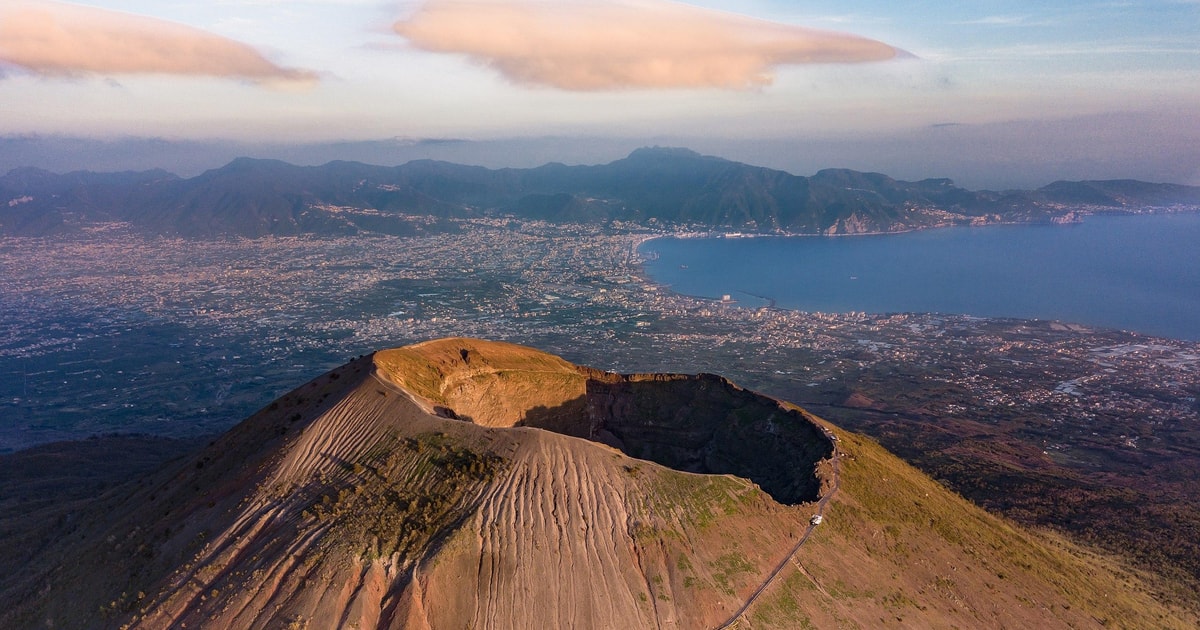 From Pompeii: Mount Vesuvius Roundtrip Bus Transfer | GetYourGuide