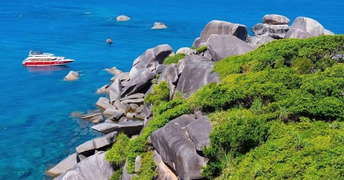 Phuket: Similan Inseln Bootsfahrt mit 3 Mahlzeiten und Transfer ...