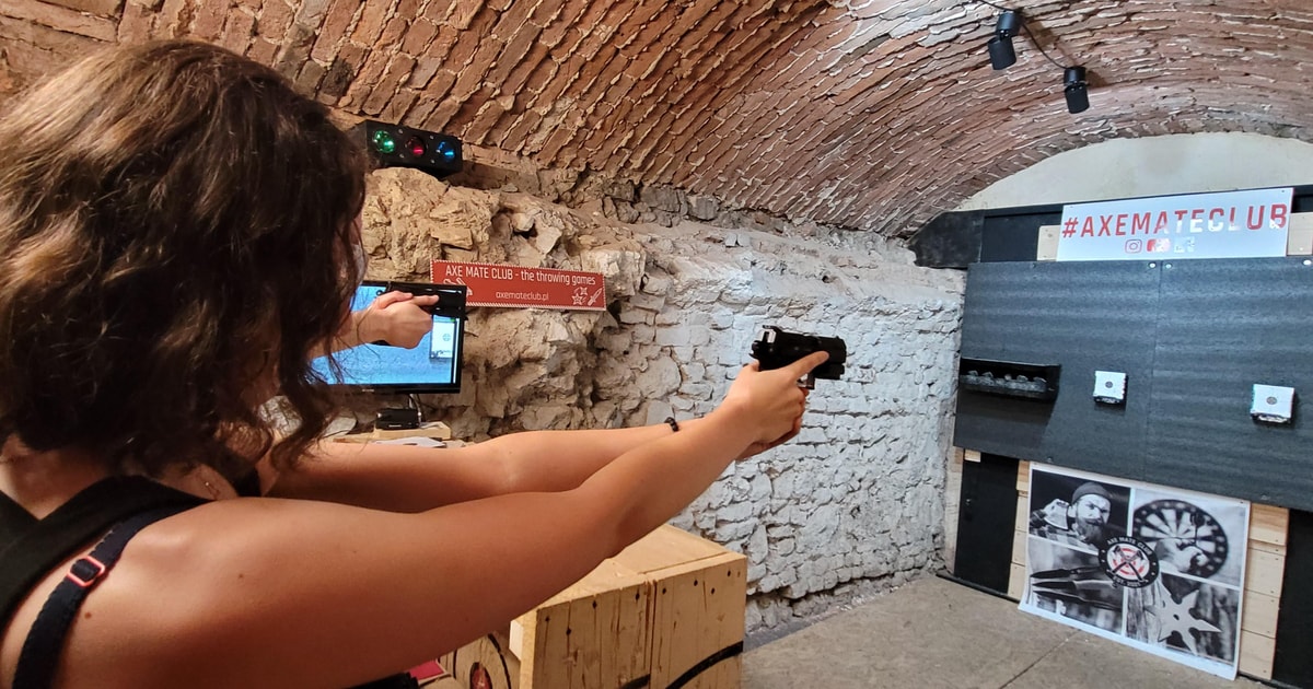 Krakau: Axe Mate Club Shooting Range Entry Ticket | GetYourGuide