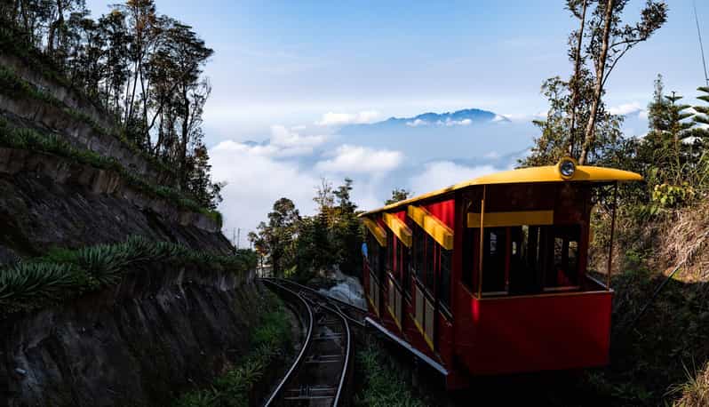 Da Nang: Ba Na Hills og Golden Bridge Cable Car-billet | GetYourGuide
