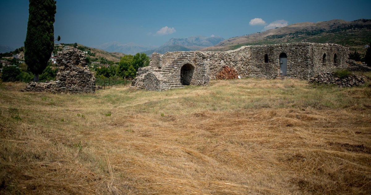 Finiq: De Saranda al Parque Arqueológico de Finiq | GetYourGuide