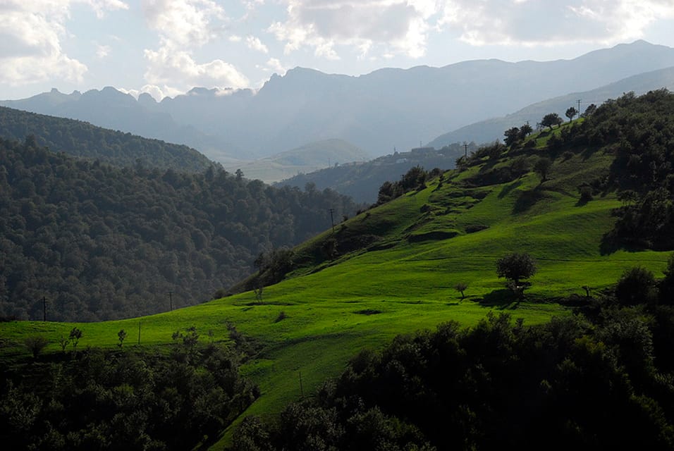 Descubre las montañas de Talish en Azerbaiyán | GetYourGuide