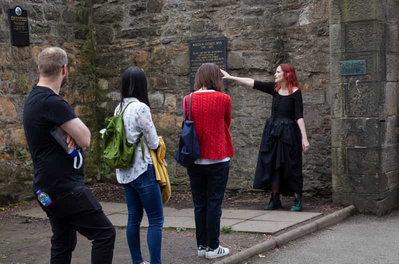Edinburgh: Haunted Underground Vaults and Graveyard Tour | GetYourGuide