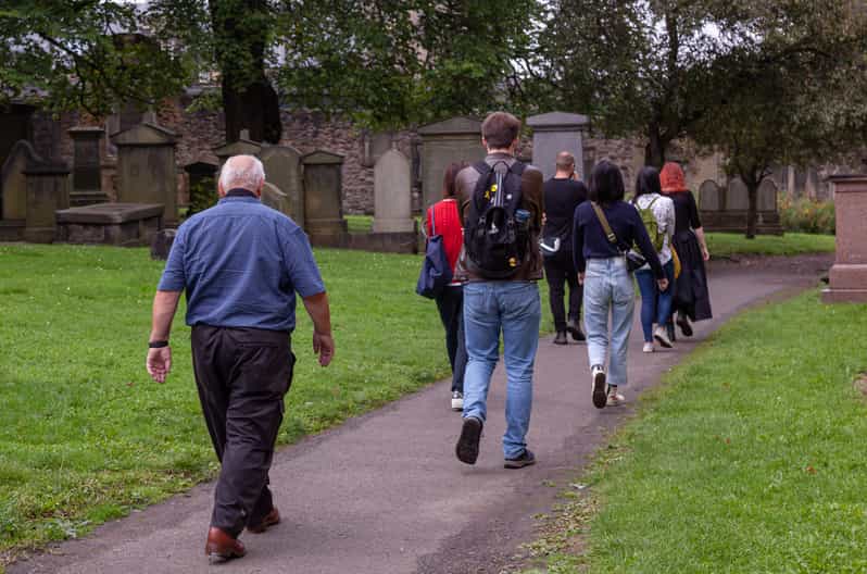 Edinburgh: Haunted Underground Vaults and Graveyard Tour | GetYourGuide