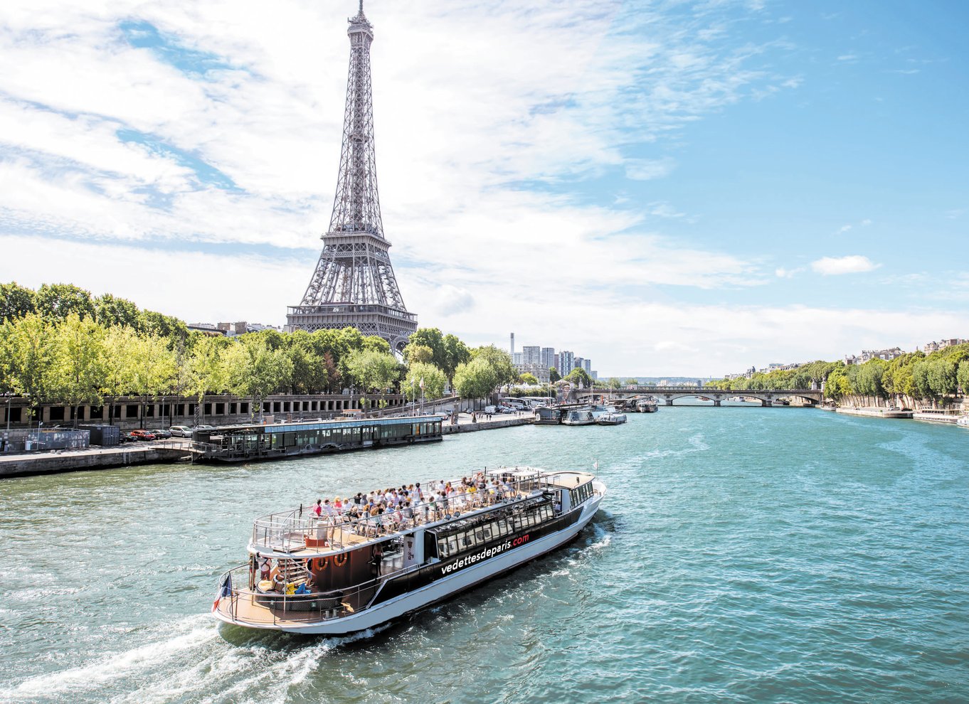 Paris: Family-Friendly River Seine Guided Cruise | Paris Boat Tours