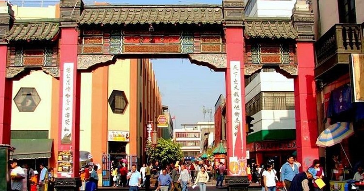 Tour privado de medio día al Mercado Local, Chinatown,Bar Cordano ...