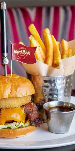 Edinburgh: Hard Rock Cafe with Set Menu for Lunch or Dinner | GetYourGuide