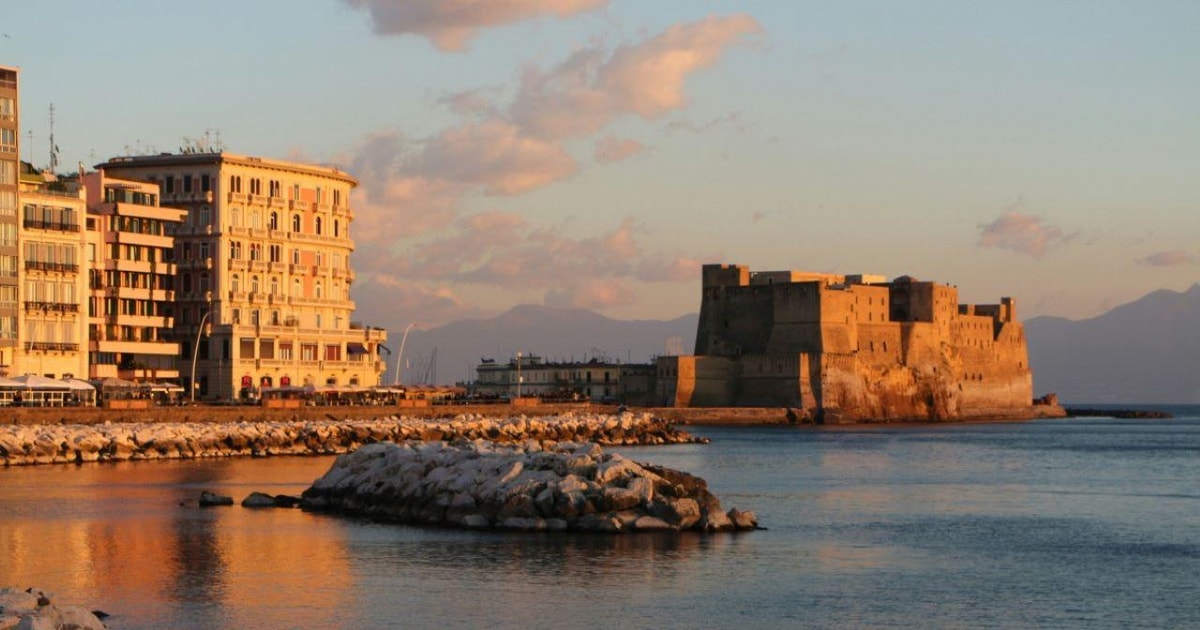 Naples: the city's beauty on a panoramic sunset tour | GetYourGuide