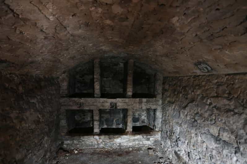 Edinburgh: Historic Underground Vaults Daytime Tour | GetYourGuide