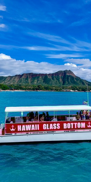 Honolulu: Glass Bottom Boat Tour along Oahu's South Shore | GetYourGuide