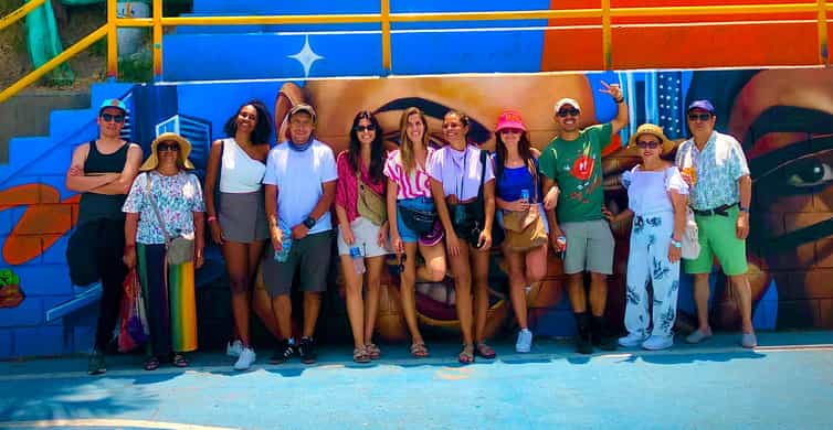 Medellín: Recorrido por la Comuna 13 con pintura en aerosol y comida ...