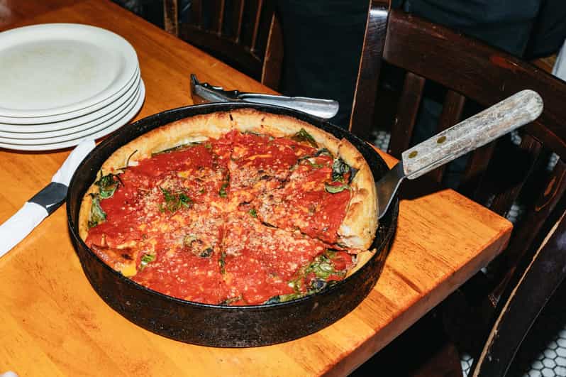 Chicago: Gangsters and Food Tasting Walking Tour | GetYourGuide