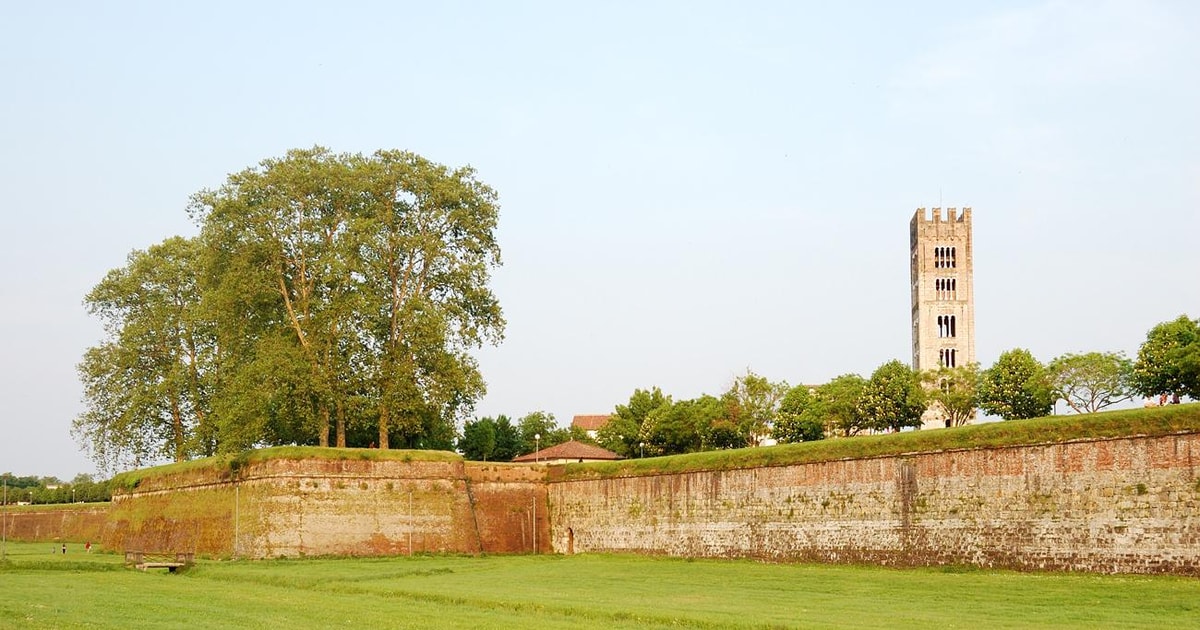 Lucca Sightseeing Bike Tour | GetYourGuide