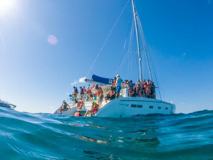 Full-Day Sail in Luxurious Catamaran to Isla Mujeres | GetYourGuide