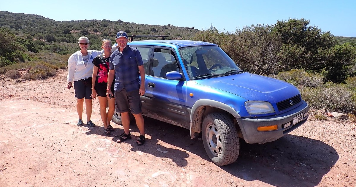 Milos: 4WD-äventyr med snorkling och lunch | GetYourGuide