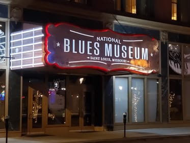 St Louis: 75-Minute City Trolley Tour | GetYourGuide