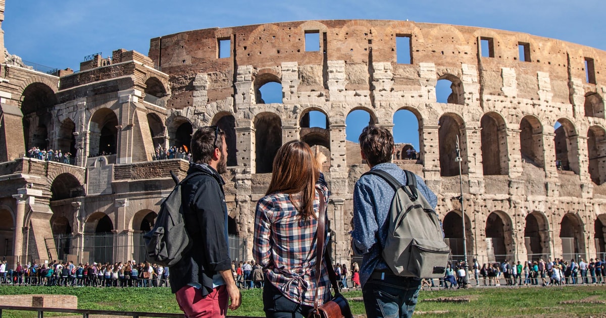Rome: Small Group Tour Colosseum, Forum, and Palatine Hill | GetYourGuide