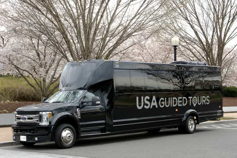 Washington DC: Guided Landmarks Bus Tour & National Archives | GetYourGuide