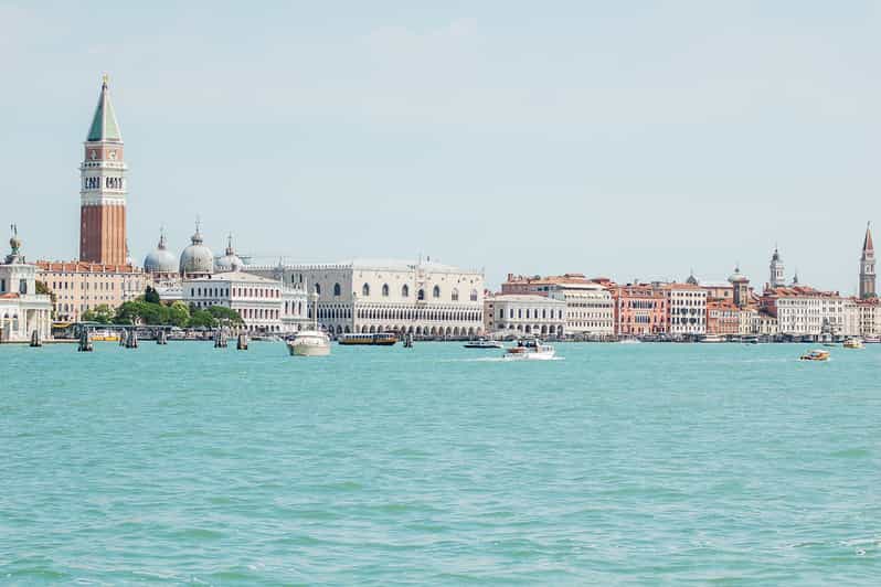 Venice: Grand Canal Gondola Ride with App Commentary | GetYourGuide
