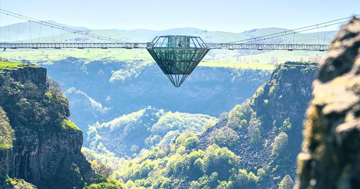 Day trip to Dashbash Canyon with Licensed Guide | GetYourGuide