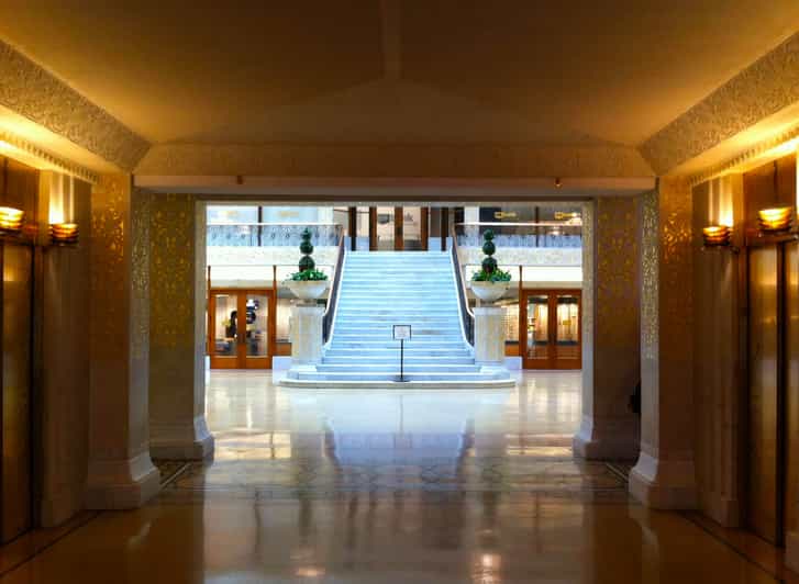 Chicago: Downtown Architectural Interiors Tour | GetYourGuide