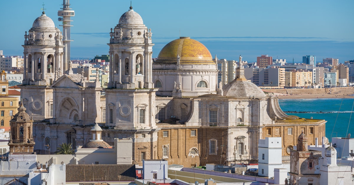 Cádiz: tour guiado de 3 horas com ingressos | GetYourGuide