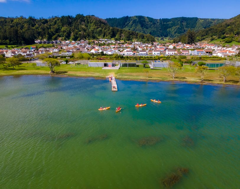 Desde Ponta Delgada Paseo en Jeep, Bicicleta y Kayak por Sete Cidades ...