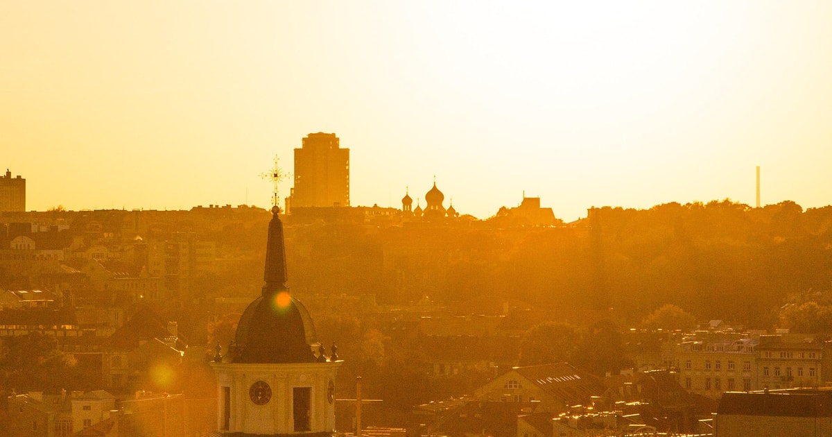 Riga - Vilnius: Transfer and Tour. Rundale & Hill of Crosses | GetYourGuide