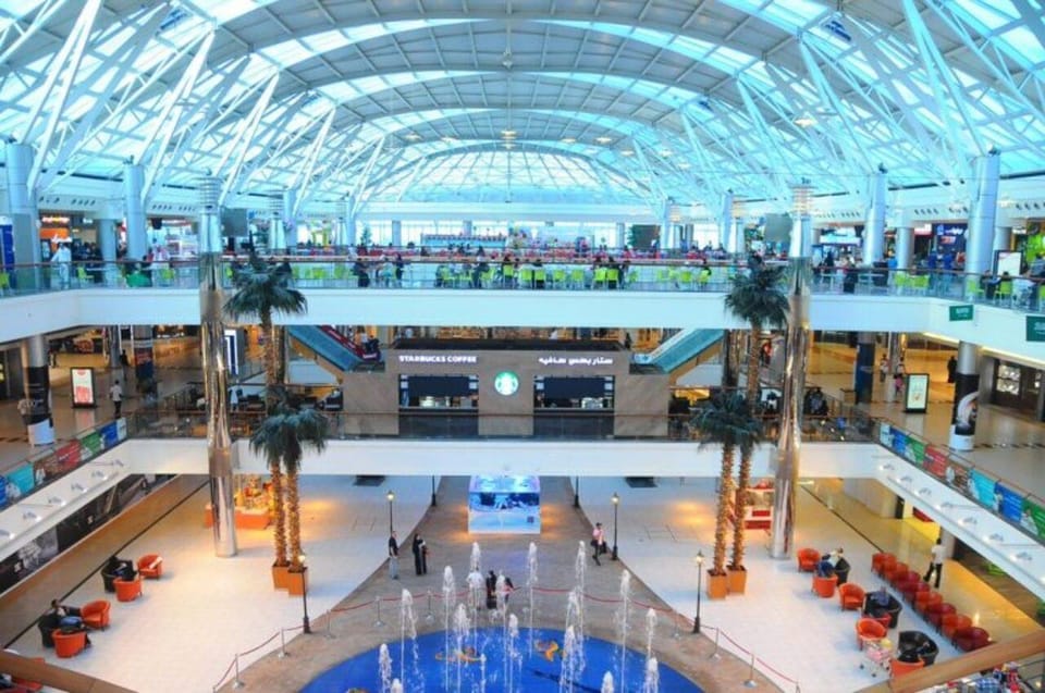 Jeddah: Private City Sightseeing Night Tour with Local Guide | GetYourGuide