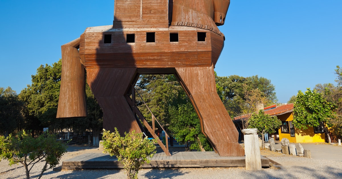Ab Istanbul: Geführte Ganztagestour durch Troja mit Mittagessen ...
