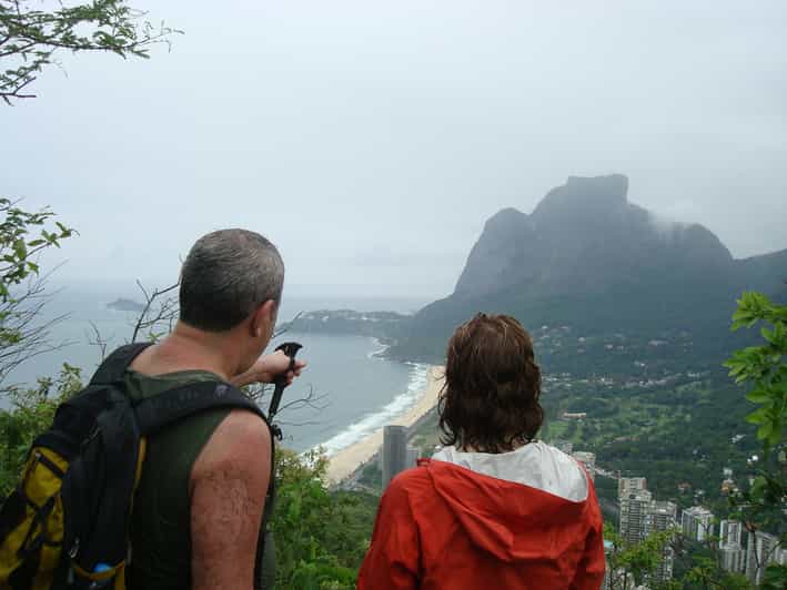 Río de Janeiro: Caminata por Dois Irmaos y Excursión por las Favelas ...
