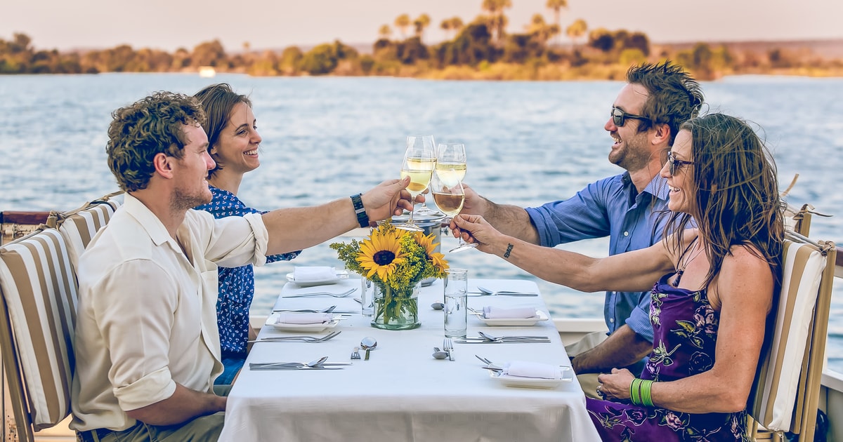 Cascada Victoria: croazieră de 2 ore pe râul Zambezi pentru prânz ...