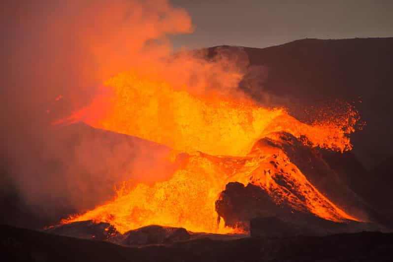 Reykjavík: Active Volcano Hike and Reykjanes Peninsula Tour | GetYourGuide