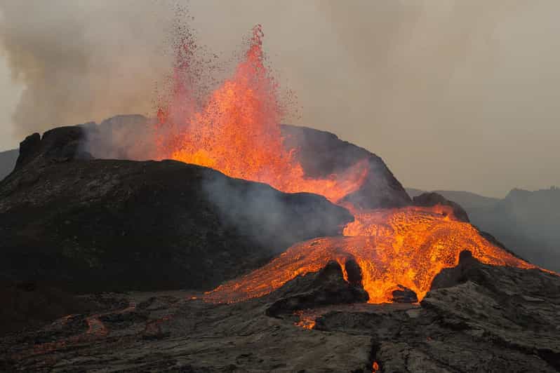 Reykjavík: Active Volcano Hike and Reykjanes Peninsula Tour | GetYourGuide