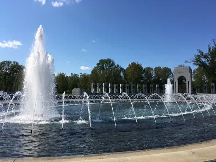 DC Monuments & Memorials Architectural Walking Tour | GetYourGuide
