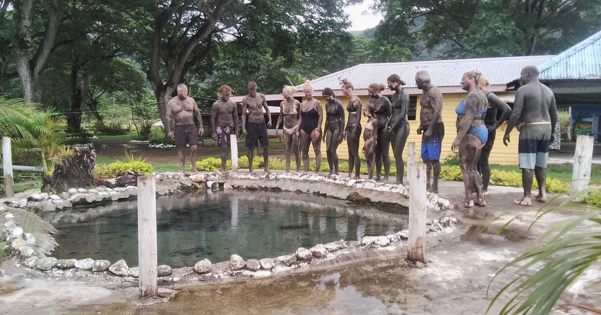 NADI: Tifajek Modderbad en Warmwaterbronnen Tour | GetYourGuide