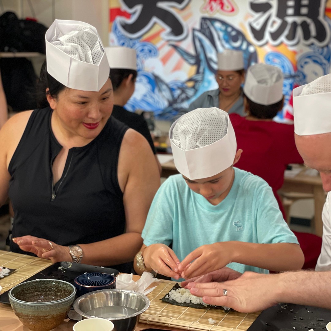 Tokyo: Tsukiji Fish Market Sushi Making Class with Pro Chef | GetYourGuide