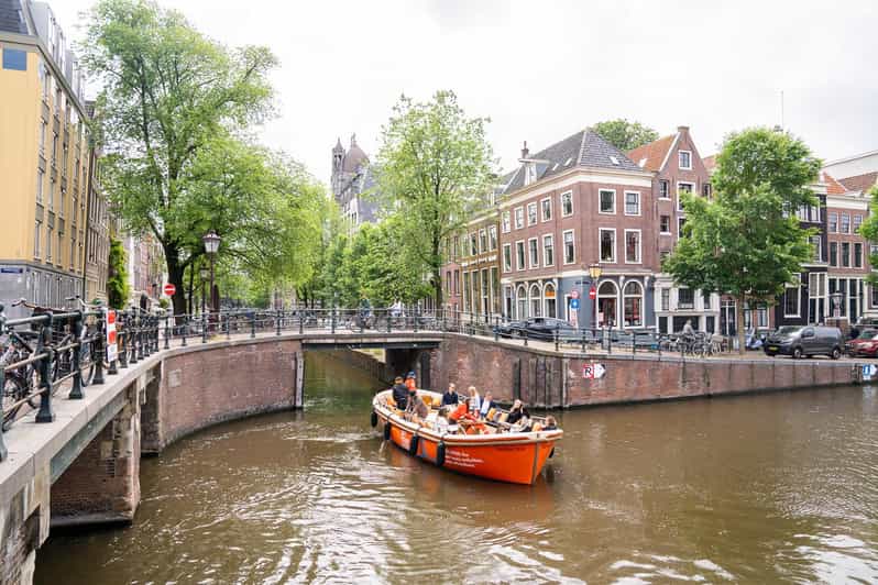 Amsterdam: Open Boat Grachtenfahrt | GetYourGuide