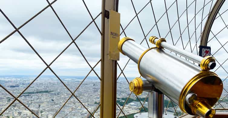 París: Ascensor de la Torre Eiffel 2º Nivel y Acceso a la Cumbre | GetYourGuide