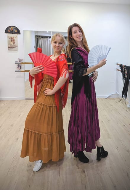 Málaga: Learn to dance flamenco rumba in 45 minutes | GetYourGuide