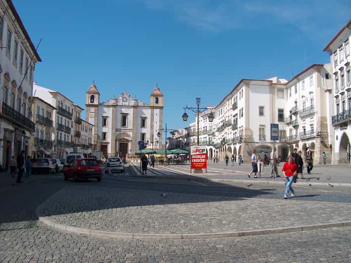 Évora: City Highlights Private Walking Tour | GetYourGuide
