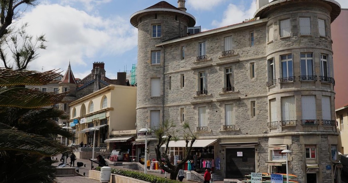 Biarritz: Sights & Highlights Walking tour | GetYourGuide