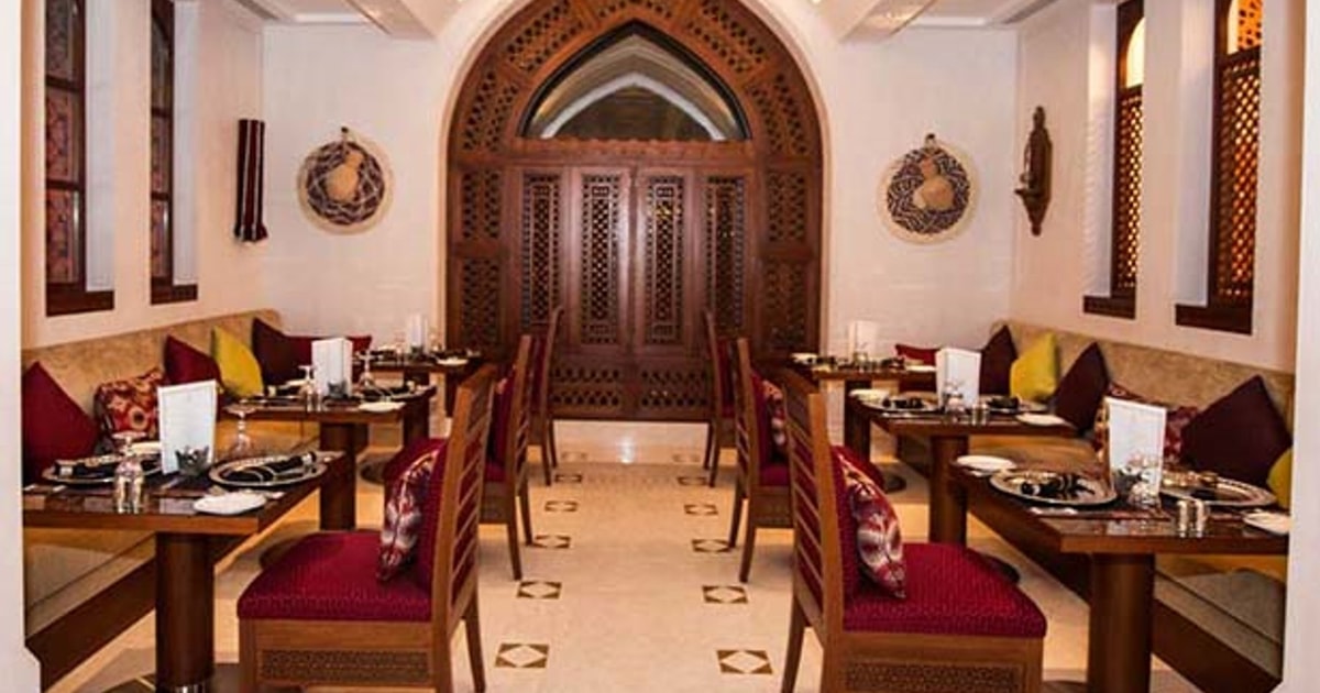 Muscat: Night Tour with Audio Guide & Dinner at Opera House | GetYourGuide