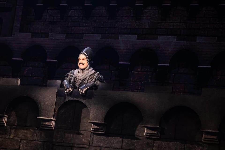 NYC: Monty Python's Spamalot en Broadway | GetYourGuide