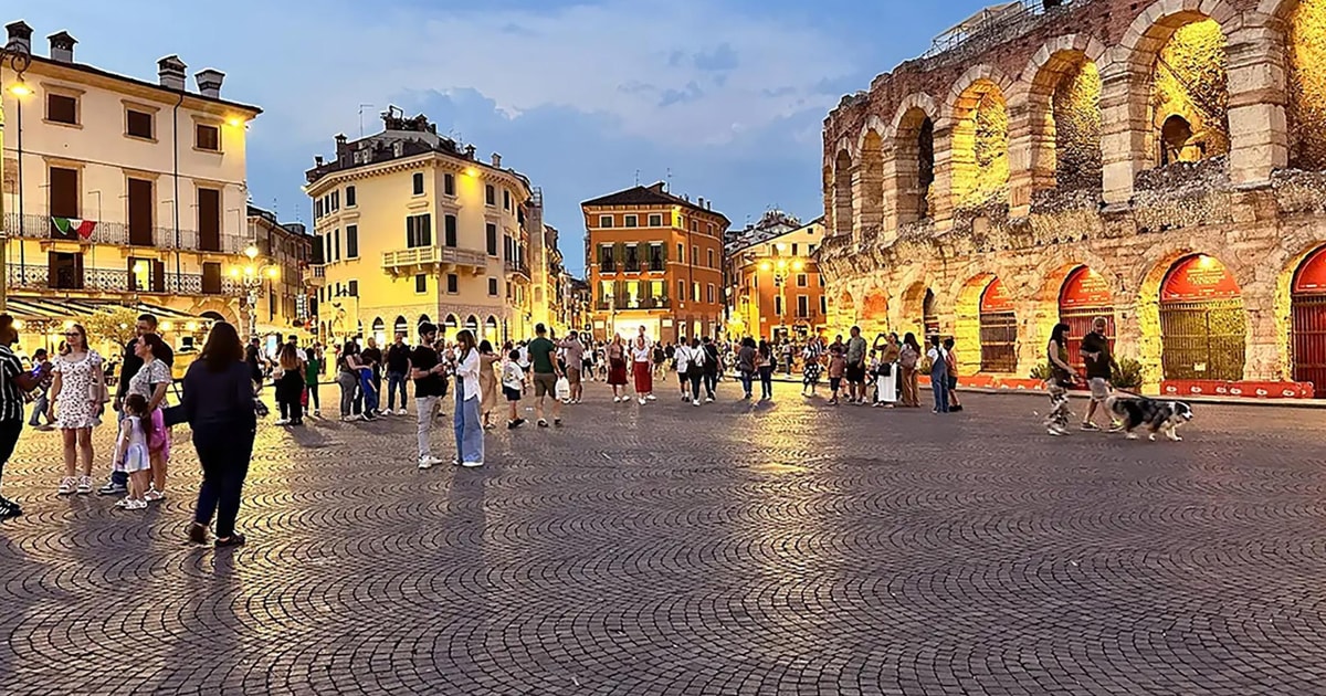 Verona al descubierto: Tour a pie por la Arena | GetYourGuide